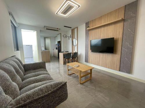 Imperio Residence Melaka - Private Jacuzzi with Seacityview stay with ...