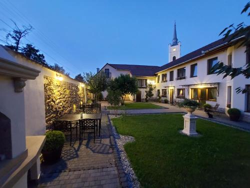 Conacul Poetilor, Gura Râului (updated prices 2024)