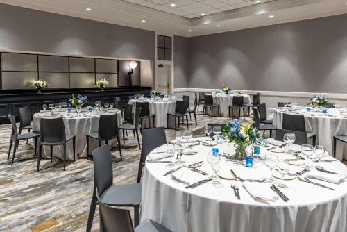 Hilton Alexandria Mark Center, Alexandria (updated prices 2025)