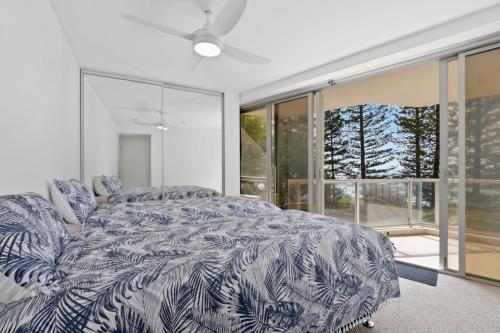 Oceanfront apartment on top of point Cartwright, Buddina (updated ...