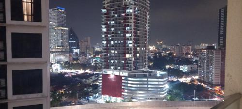 Cozy Apartment with Jacuzzi and Sauna at 188 Suites Klcc, Kuala Lumpur ...