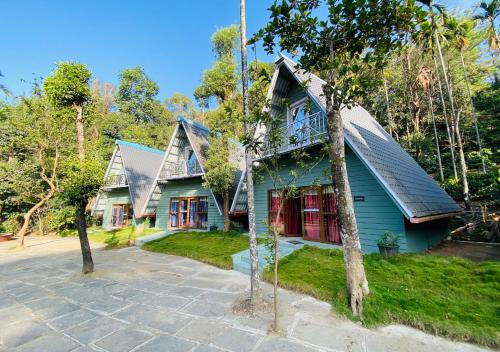 Falling Water Resort by Travent Mug, Sakleshpur, India - Booking.com