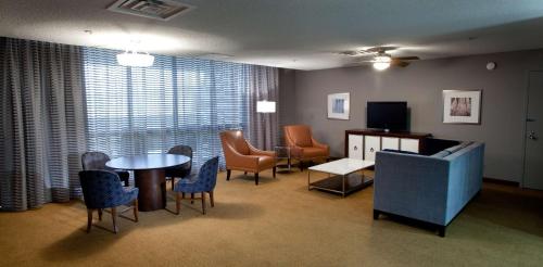 DoubleTree by Hilton Bloomington Minneapolis South, Bloomington ...