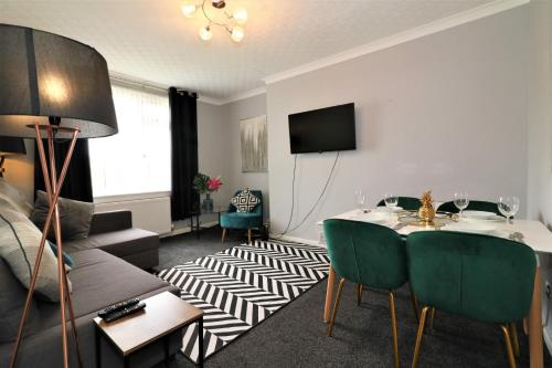 Signature - Carfin House, Carfin (updated prices 2024)