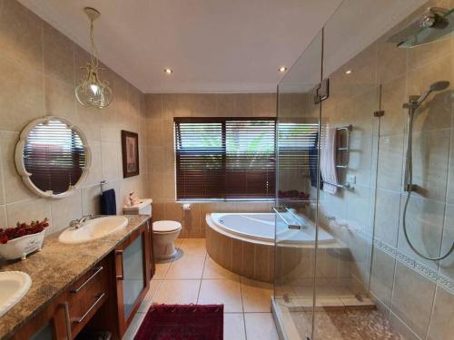 OR Tambo Airport Mansion ,Self Catering Holiday Home, Boksburg (updated ...