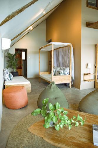 The Overhang, Dar es Salaam (updated prices 2025)