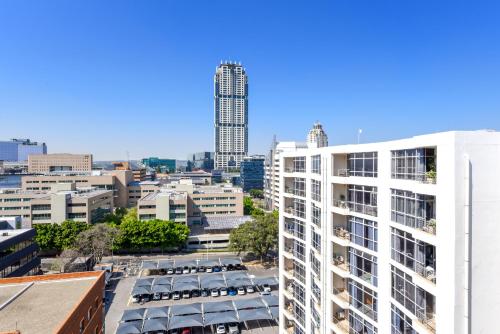 Hydro Park Residences in Sandton WITH GENERATOR, Johannesburg (updated ...