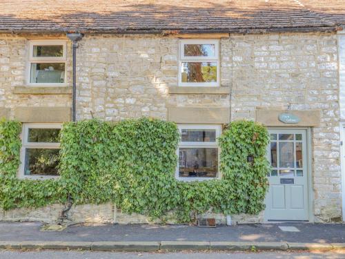 Flora Cottage, Buxton (updated prices 2024)