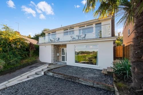 5 Bedroom Detached Beach House Poole, Parkstone (updated prices 2024)