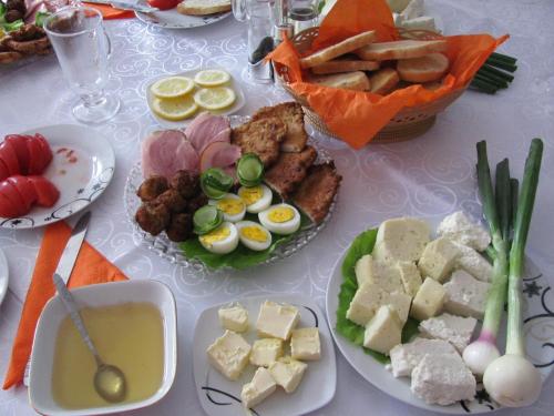 Pensiunea Crinul Alb, Deseşti (updated prices 2025)