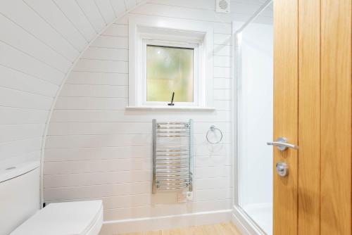 The Plough Inn Cabins, Ramsden (updated prices 2025)