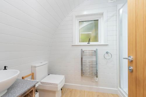 The Plough Inn Cabins, Ramsden (updated prices 2025)