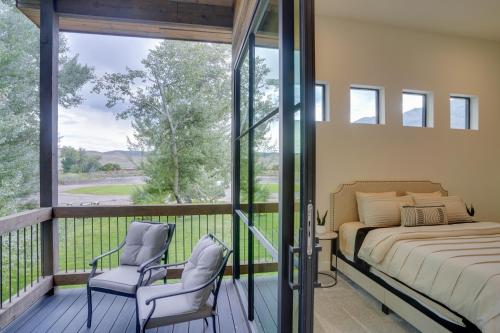 Chic Utah Getaway with Fireplace, Sauna and 2 Decks!, Richfield ...