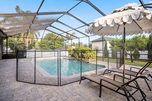 Elegant Home with Pool, Office, Theater, and Fence, Lakeland – Updated ...