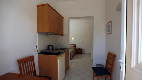 Peter Studios, Ornos (updated prices 2025)