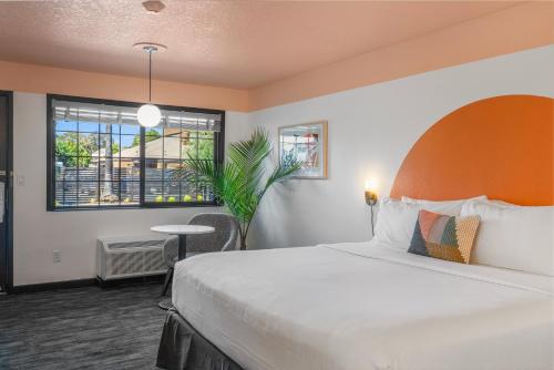 Sandman Hotel, Santa Rosa (updated prices 2024)