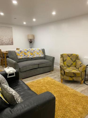 The Lions Den flat at the red lion public house., Newbridge (updated ...