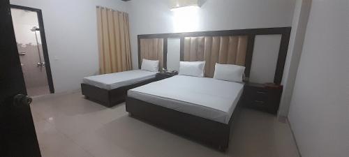 Hotel Prime Rose, Lahore (updated prices 2024)