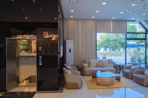 Subic Riviera Hotel & Residences, Kababae (updated prices 2025)