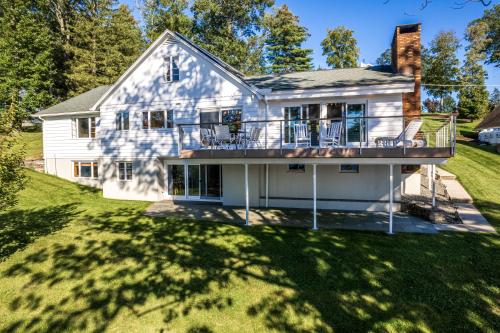 Lakefront Home at Lake Winola, PA, Factoryville – Updated 2024 Prices