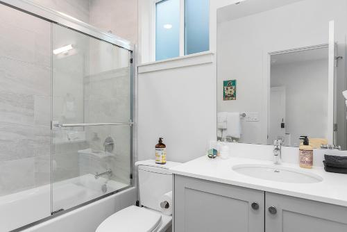 Darth Vader's Death Star Suite, Seattle (updated prices 2024)