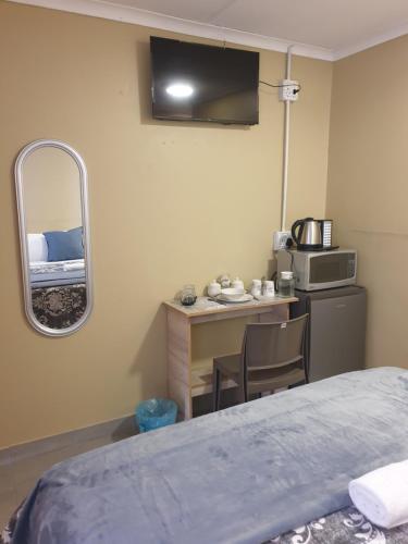 Zondile's guest lodge, eMbalenhle (updated prices 2024)