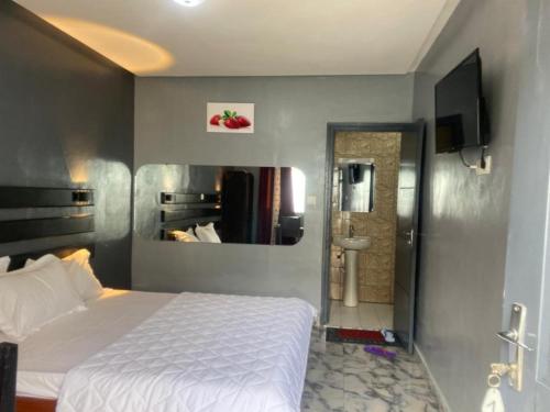 Sunrise Center Bonapriso - 101, Douala – Updated 2024 Prices