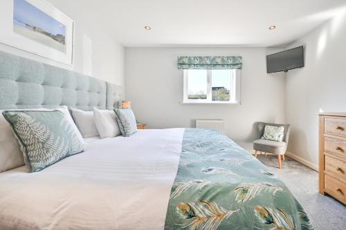 Lakeside House on Retallack Resort with Hot Tub 110, Padstow (updated ...