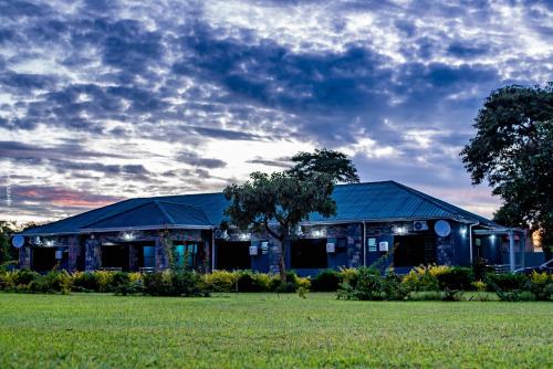Stay Simple Lodge, Lusaka, Zambia - Booking.com