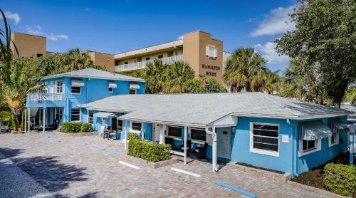 Blue Water Beachside Villa 1, Clearwater Beach (updated prices 2025)