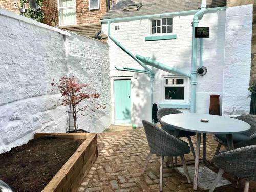 Periwinkle Cottage Ruswarp, Whitby (updated prices 2024)