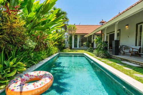 Jungle Amaranth Villa Canggu - Exclusive 3BR Retreat with Pool, Modern ...