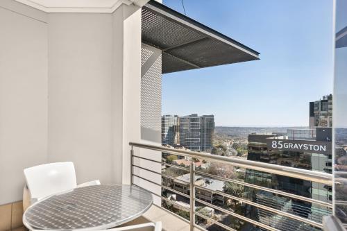 Hydro Park Residences in Sandton WITH GENERATOR, Johannesburg (updated ...