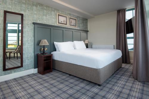 The Tynemouth Castle Inn - The Inn Collection Group, Tynemouth (updated ...