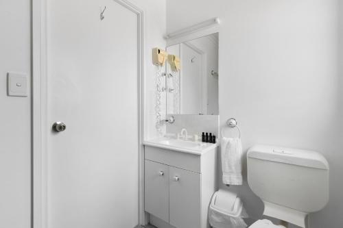 Costello Hotels - Moonta Bay Cabins, Port Moonta (updated prices 2024)