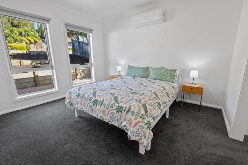 Sanctuary, Lakes Entrance (updated prices 2024)