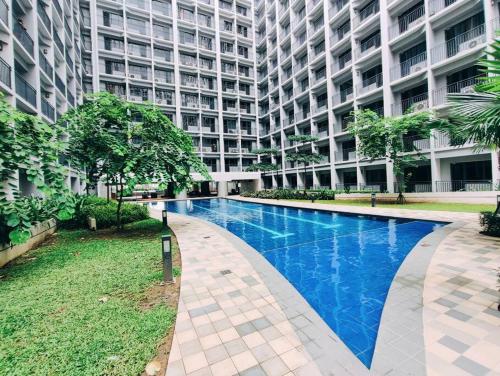 MOA Pasay Shore Residences 774 Budget meal Staycation near Resort World ...