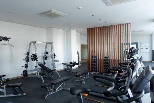 Vibrant Urban Getaway in BGC (pool view), Manila (updated prices 2024)