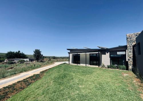 The Villa at 40 Acres - Spacious Luxury Farmhouse on 16 hectares ...