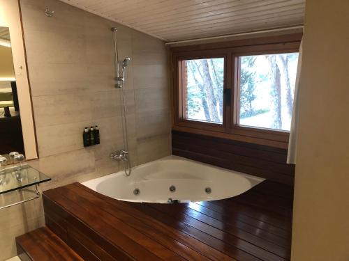 Hotel Restaurante El Montico, Tordesillas (updated prices 2024)