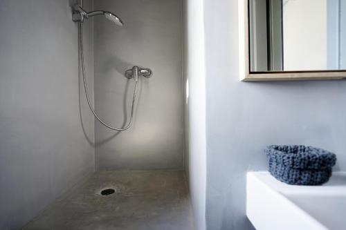 Traditional Cycladic Stone House, Serifos Chora (updated prices 2024)