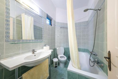 Acapulco Seaside Pool Bar and Apartments, Paleokastritsa (updated ...