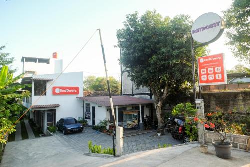 RedDoorz @ Jalan Ringroad Selatan 2, Yogyakarta (updated prices 2025)
