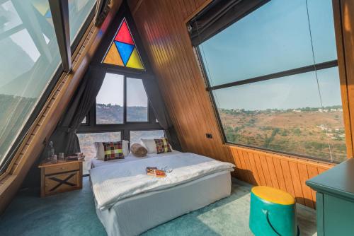 SaffronStays A Vantage, Panchgani - A Pyramid Shaped Unique Luxury ...