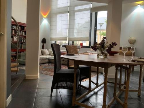 Loft spacieux et luxueux dans immeuble de charme, Metz – Updated 2024 ...