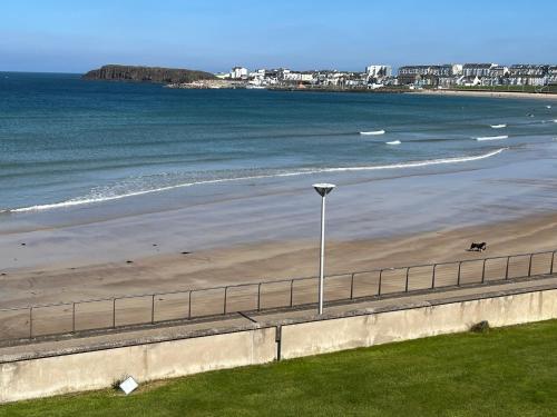 West Strand Beach Penthouse, Portrush Seafront, Portrush – Updated 2024 ...