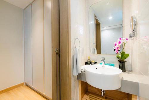 Zenity Luxury Apartment in District 1 since 2024, Ho Chi Minh City ...