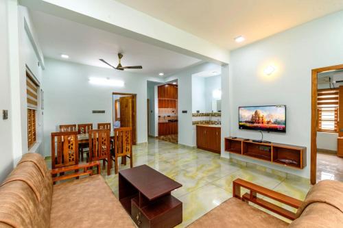 Rams Guest House Meadows Near Lulu Mall & Kims Hospital, Trivandrum ...