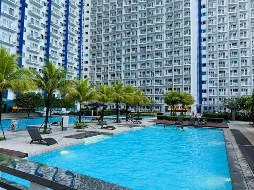 Jazz residence Central Makati Poolview Balcony Wifi, Manila (updated ...