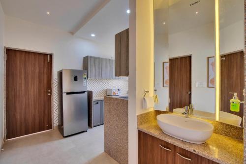 ELIVAAS Shourya Bliss Lux 3BHK Villa with Pvt Pool, Udaipur, Udaipur ...